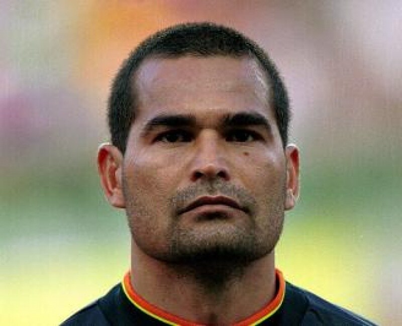 Video: Chilavert prende a pugni un impresario in aeroporto