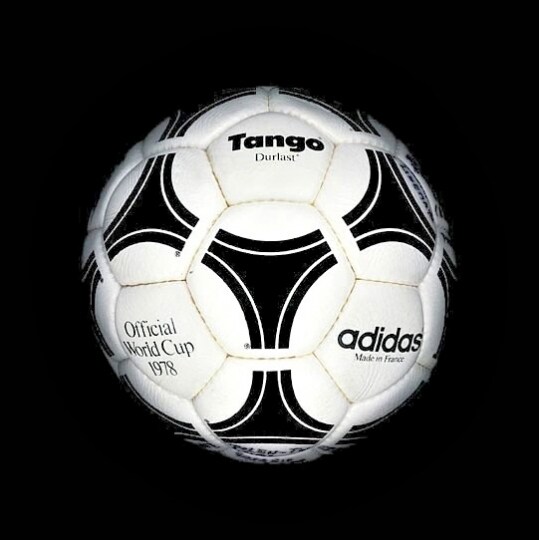 I palloni dei Mondiali dal 1930 al 2014 | Calcio Fanpage