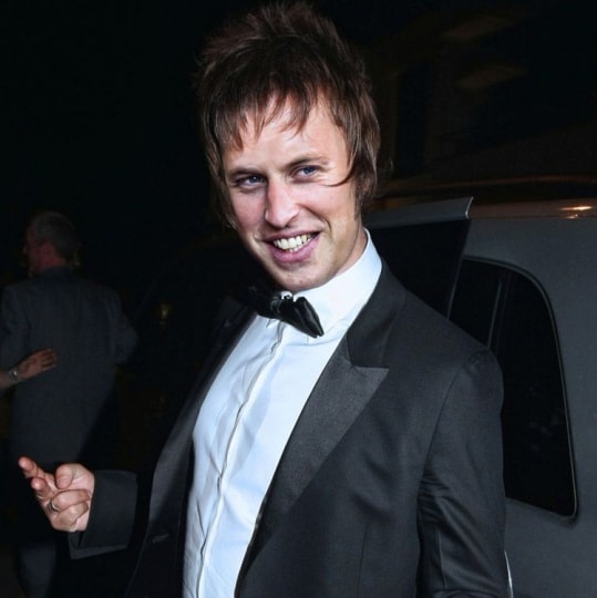 Due vip in uno, le opere di Roberto Rizzato | Gossip Fanpage