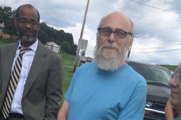 Condannato per omicidio nel 1982 è stato scarcerato dopo 34 anni grazie ...