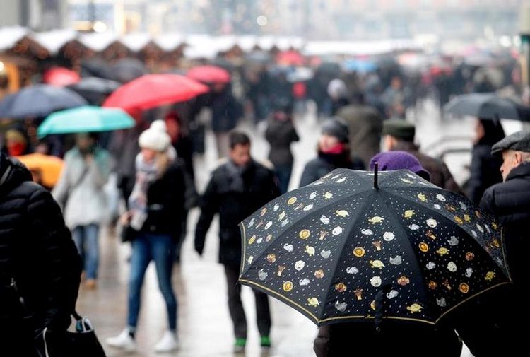 Meteo, cicloni sull’Italia fino al weekend: temporali, grandine e torna anche la neve
