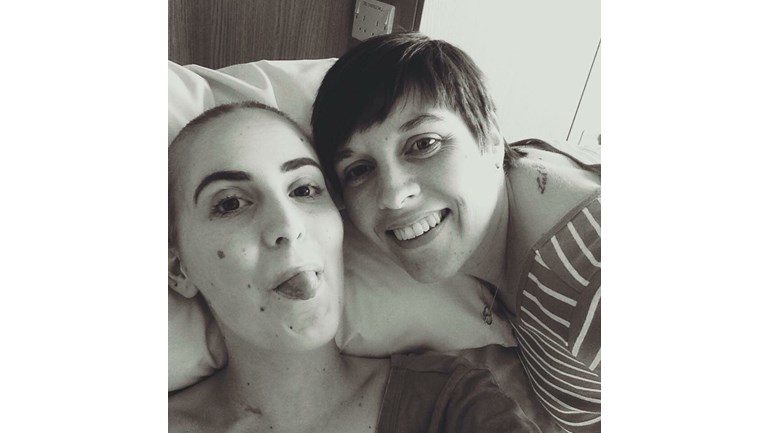 Muore a 17 anni pochi mesi dopo la diagnosi di un raro cancro: “Aveva ...