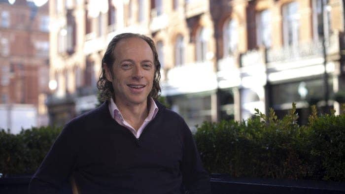 Inghilterra, imprenditore regala l'azienda ai suoi dipendenti