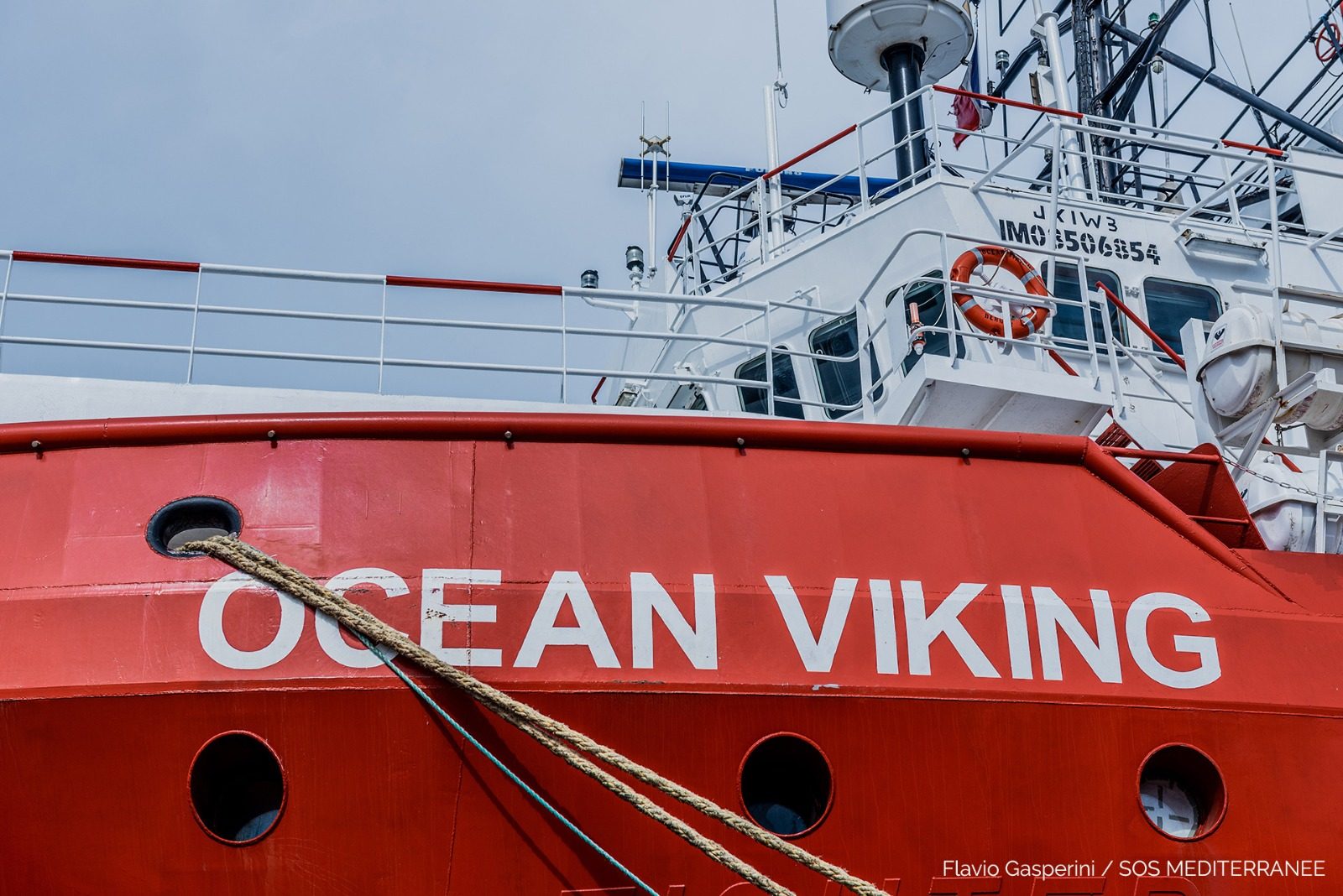 Assegnato un porto alla Ocean Viking con 374 migranti a bordo: domani ...