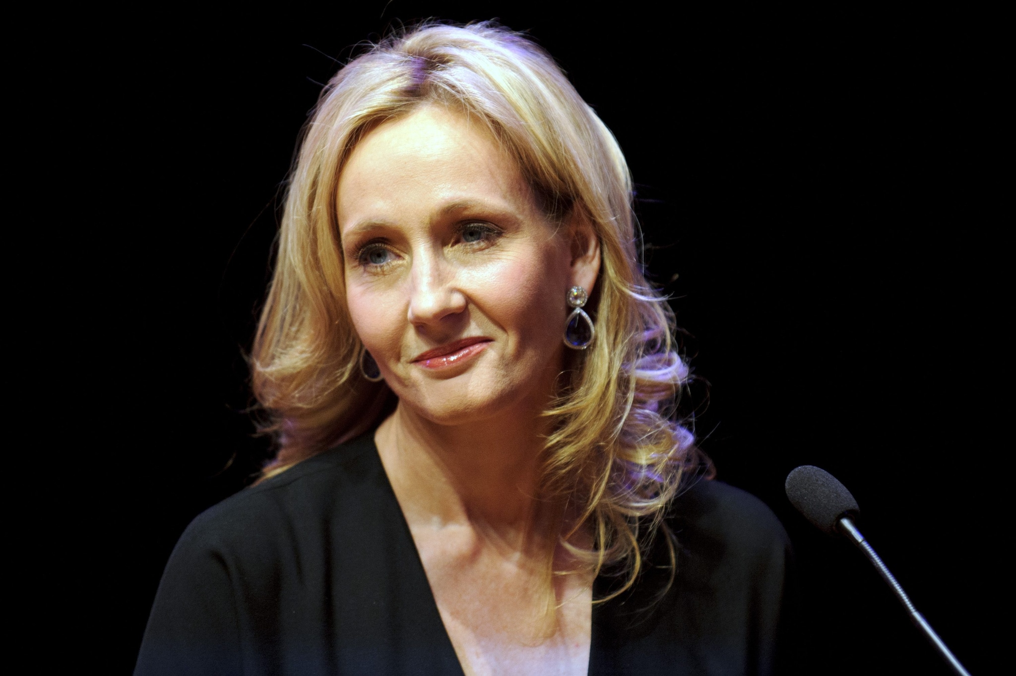 J.K. Rowling torna con un nuovo libro per ragazzi, 20 anni dopo il ...