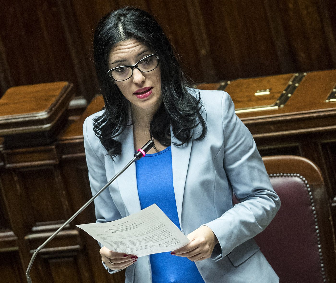 Azzolina alla Camera: "Propaganda politica usa scuola per un pugno di ...