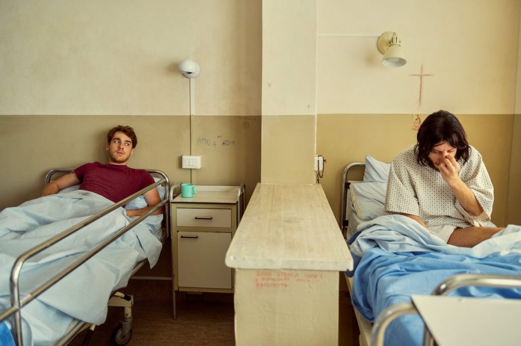 La Storia Vera Di Tutto Chiede Salvezza La Serie Netflix Ispirata Al
