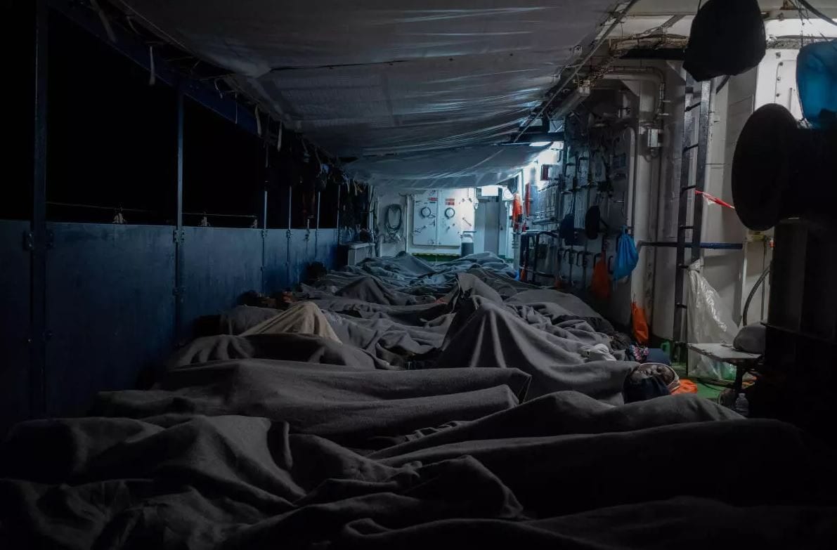 Migranti, 11 richieste di un porto dalla nave Sos Humanity 1: nessuna ...