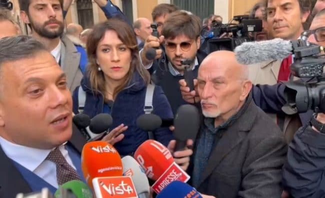 Castellino (ex Forza Nuova) non entra alla Camera, polizia lo blocca ...