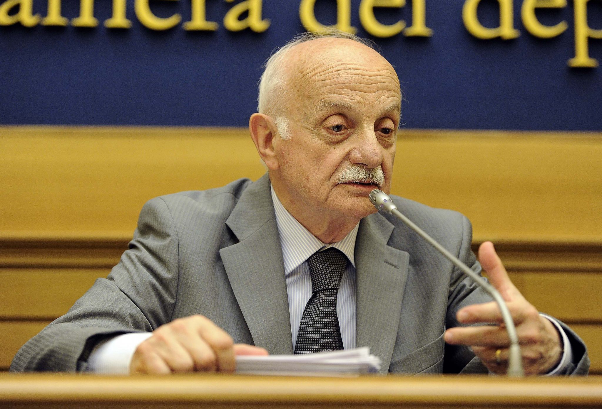 Processo trattativa Stato-mafia, la Cassazione assolve Mori, Subranni ...