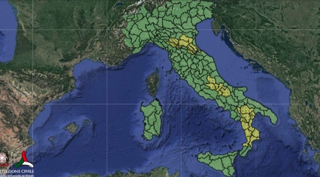 Maltempo, allerta meteo gialla per temporali domani 9 maggio: le regioni a rischio