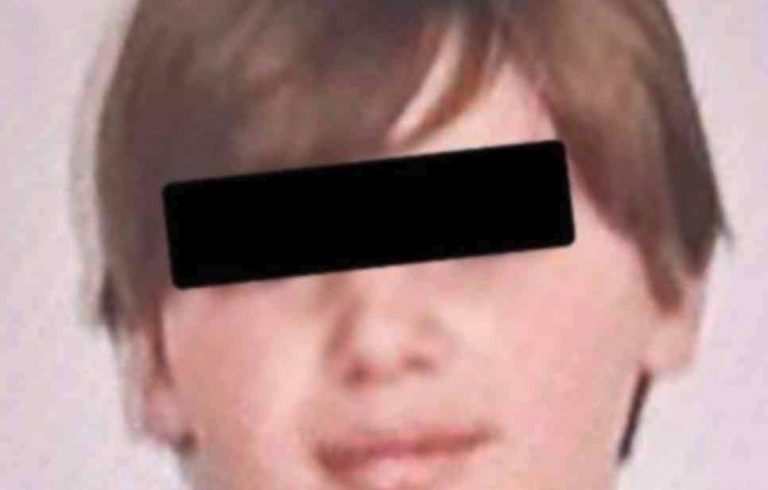 Chi è Kosta Kecmanovic, il 13enne di Belgrado ha ucciso 8 compagni di ...