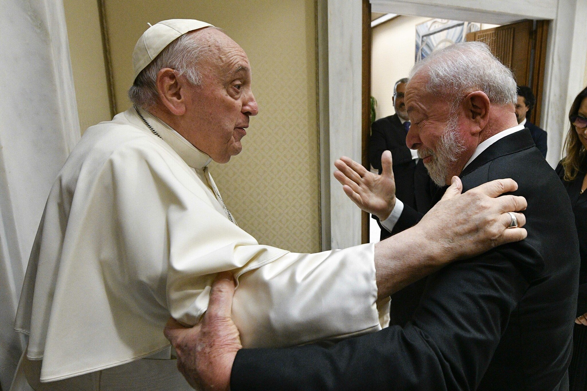 Lula: “Il Papa ha l’energia di un 30enne”, Francesco in udienza: “Ho ...