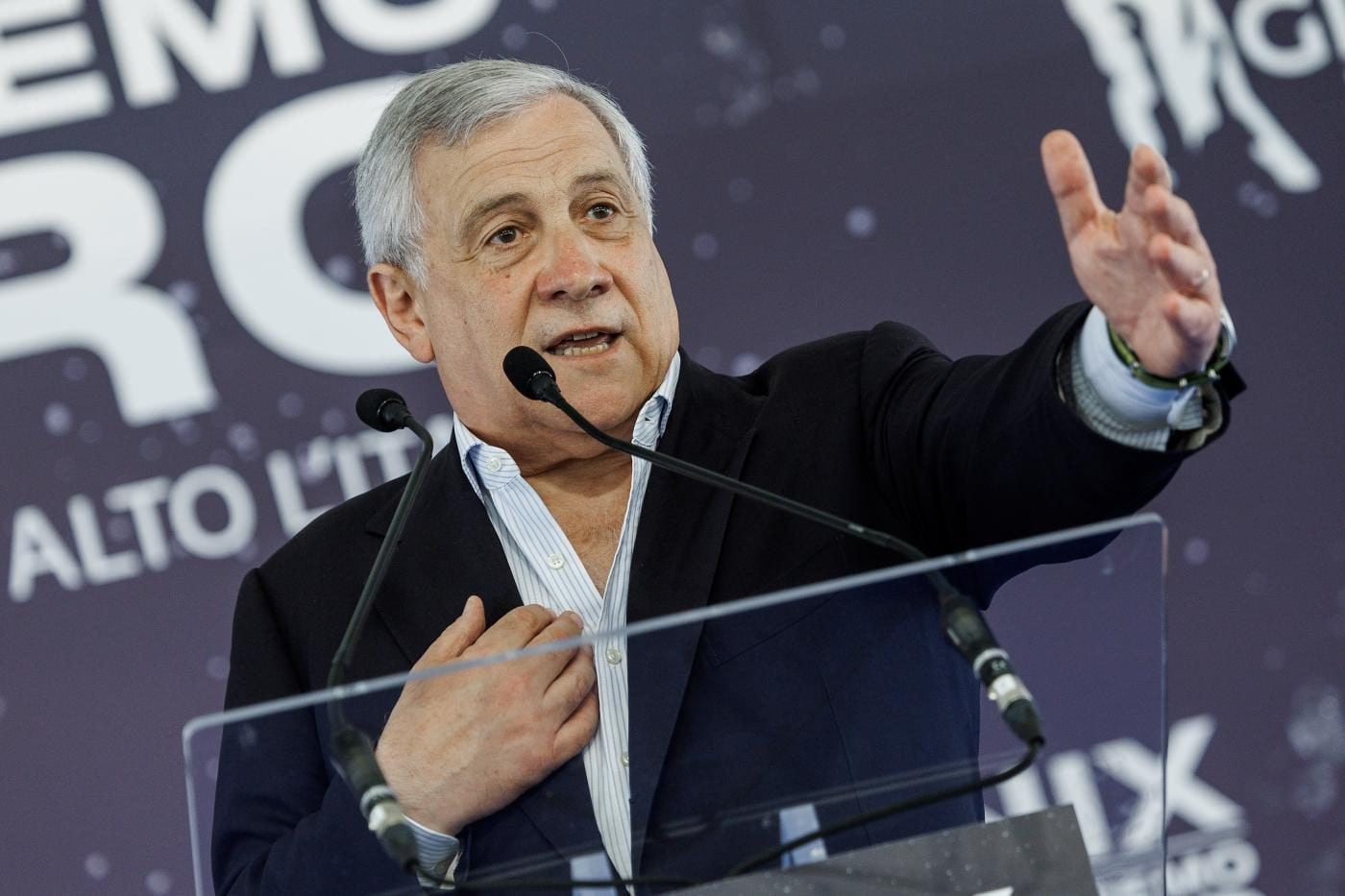 Forza Italia, Antonio Tajani è il nuovo segretario nazionale: inizia ...