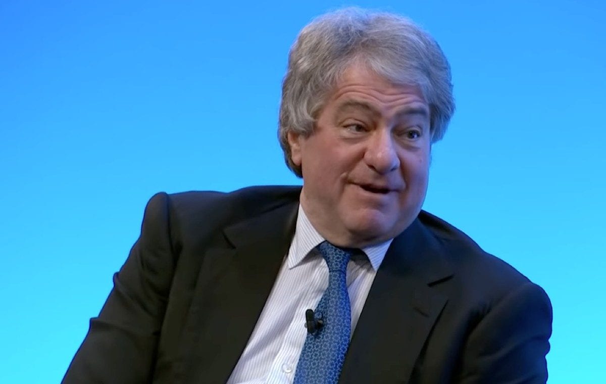 Il miliardario Leon Black è stato accusato di aver violentato un ...