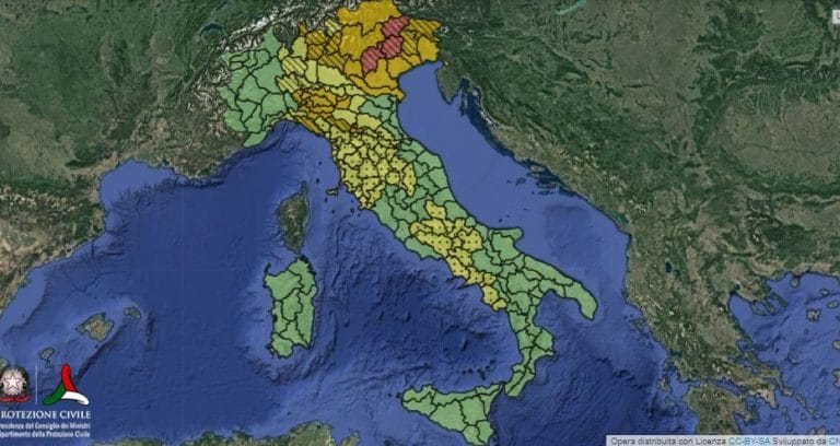 Maltempo, allerta meteo rossa e arancione per temporali martedì 31 ottobre: le regioni a rischio