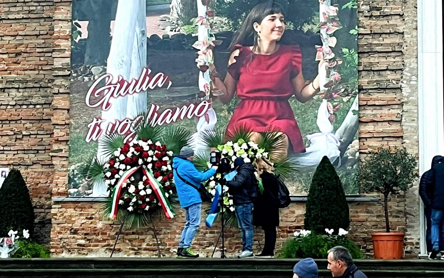 La prof di Giulia Cecchettin: “Con la sua laurea ricordiamo lei e tutte ...