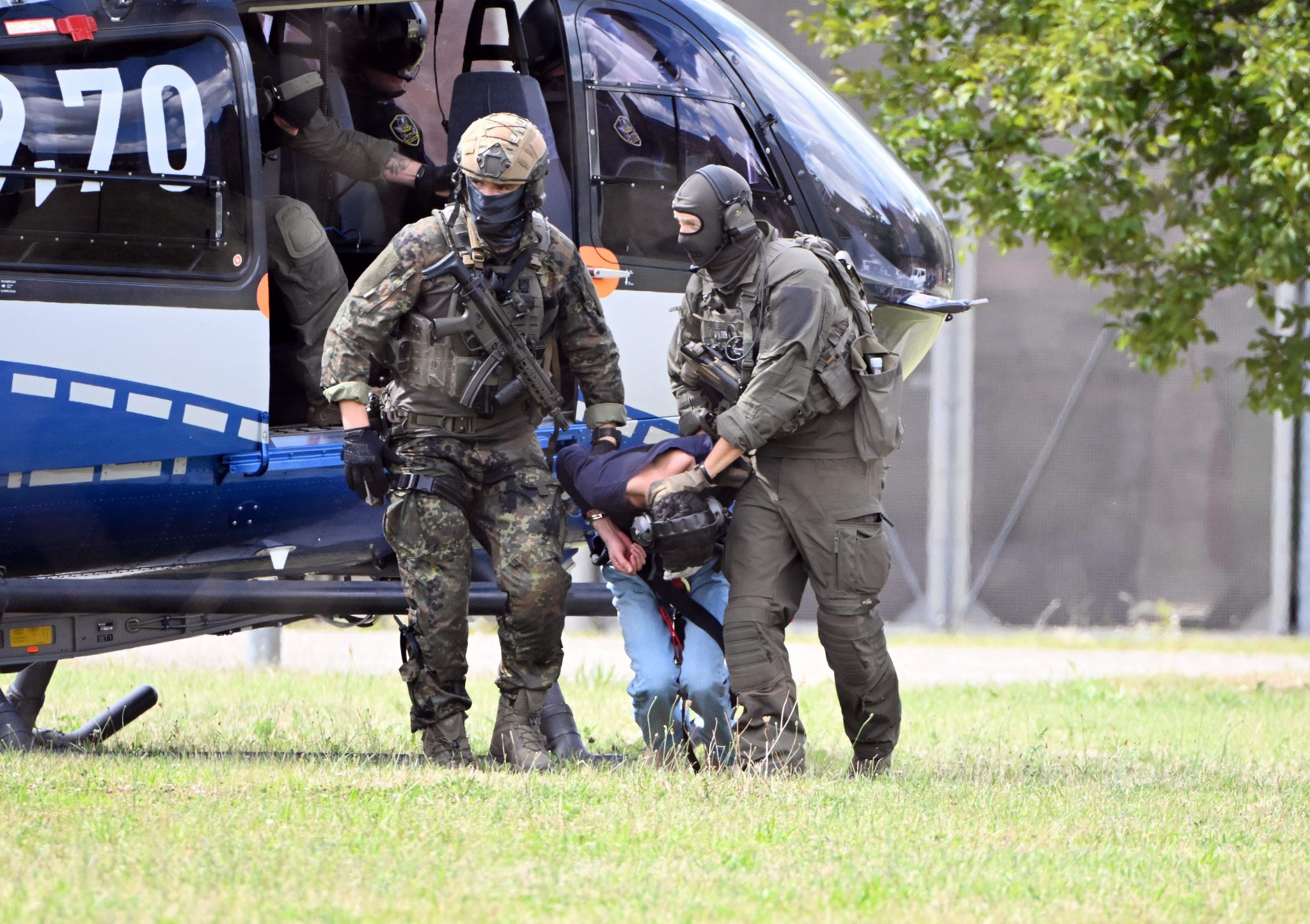 Chi è Issa al H., il 26enne siriano che ha confessato l'attentato di ...