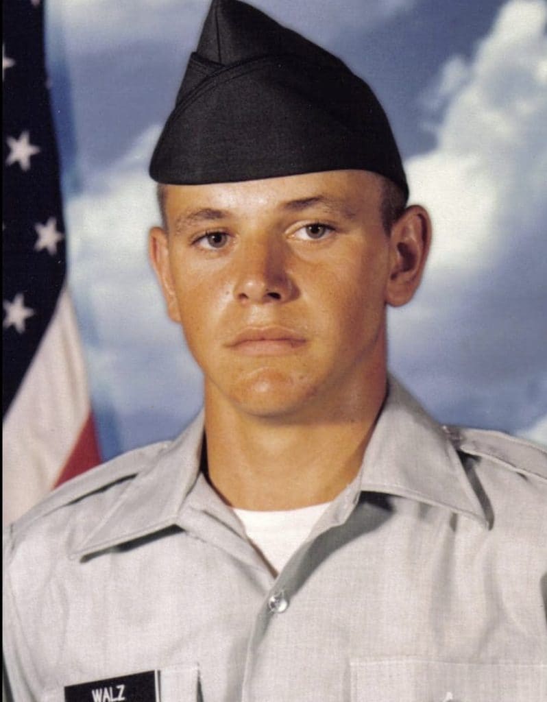 Chi è Tim Walz, il governatore del Minnesota scelto da Harris come ...