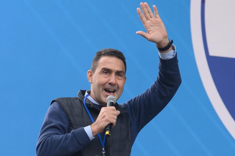 Ho letto tutto il libro del generale Roberto Vannacci, e non potete ...