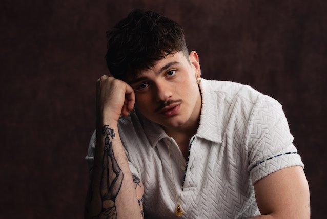 Olly è il primo artista di Sanremo 2025 doppio platino: il Festival ...