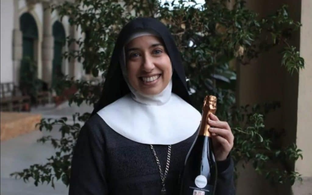 suore-in-fuga-dal-convento-l-ex-badessa-scopr-una-sorella-su-siti
