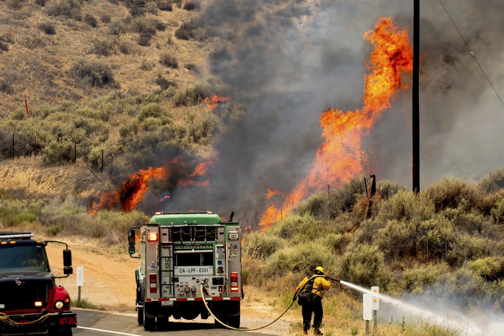 California in fiamme: a nord di Los Angeles il "Madre Fire", l’incendio ...