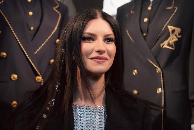 Laura Pausini annuncia il tour mondiale Io canto 2026 e 2027: quando acquistare i biglietti per ...