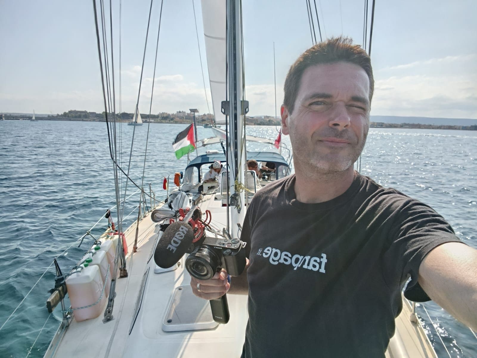 Siamo partiti con la Global Sumud Flotilla: ora navighiamo verso Gaza