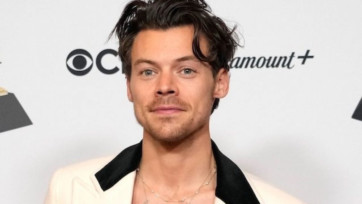 Testo, traduzione e significato di Aperture, Harry Styles pubblica la ...