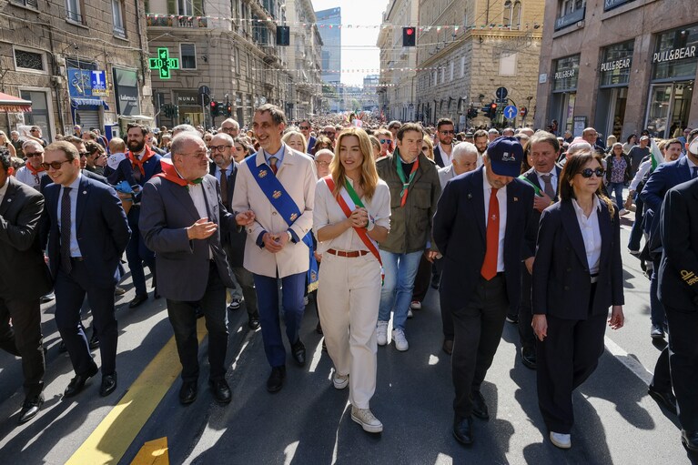 Sondaggi politici, Silvia Salis promossa dal 50% dei genovesi dopo un ...