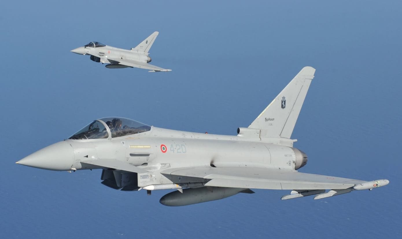 Aereo dalla Germania non risponde alla radio, scramble e ...