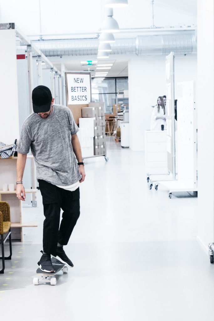 IKEA su ruote: ecco la prima collezione di skateboard del colosso svedese