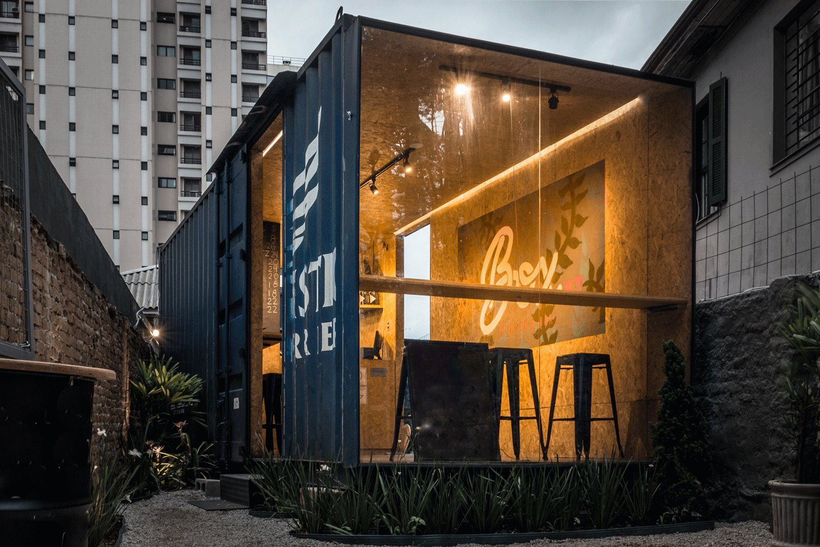 Box St., il ristorante fatto da container che è di tendenza a San Poalo