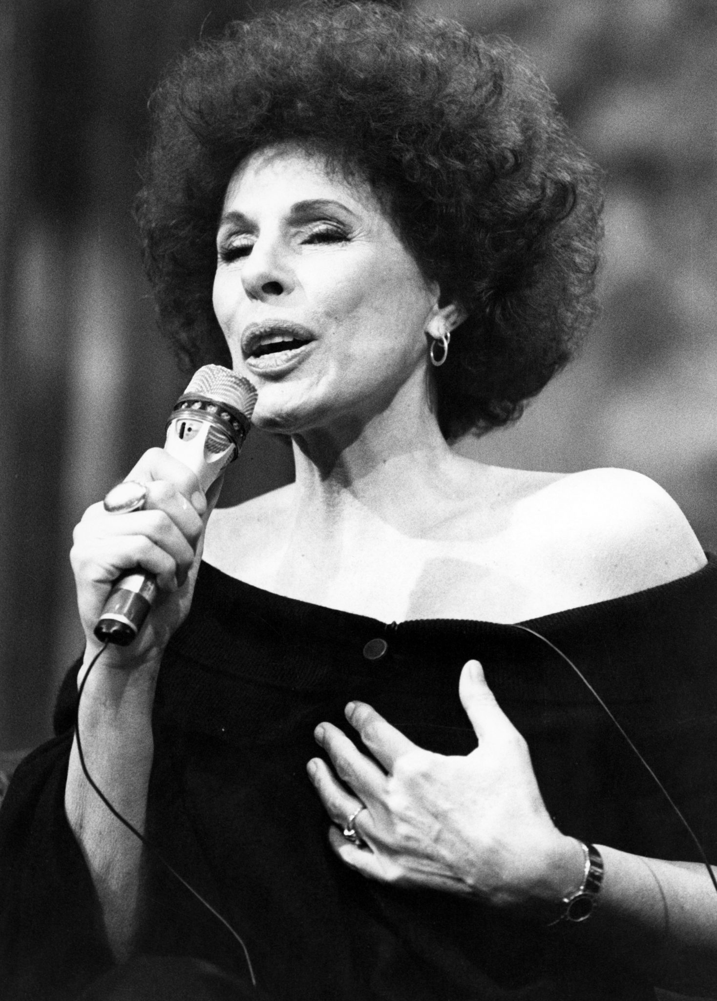 Ornella Vanoni ieri e oggi: la trasformazione della cantante dagli ...