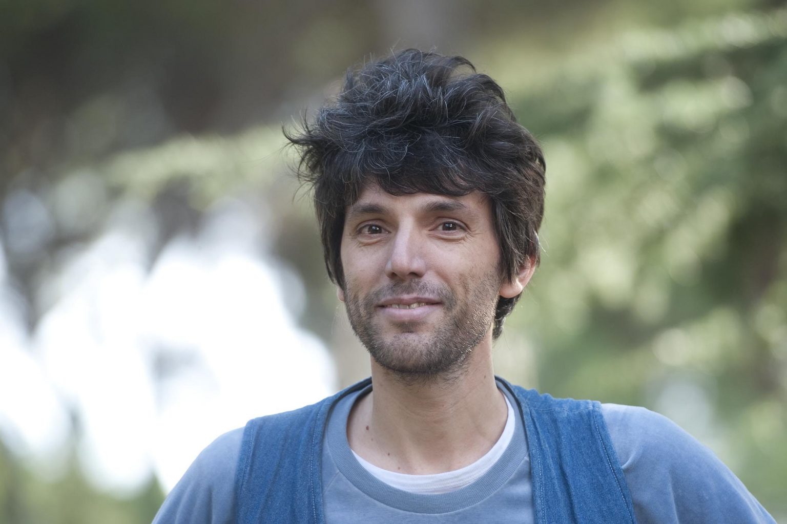 Bugo ieri e oggi: com'è cambiato il cantante a Sanremo 2021