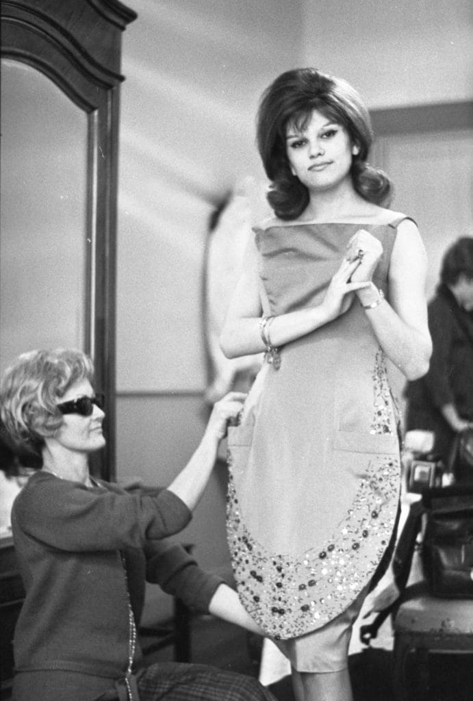 Milva, la diva che con la sua chioma inconfondibile ha tinto di rosso ...