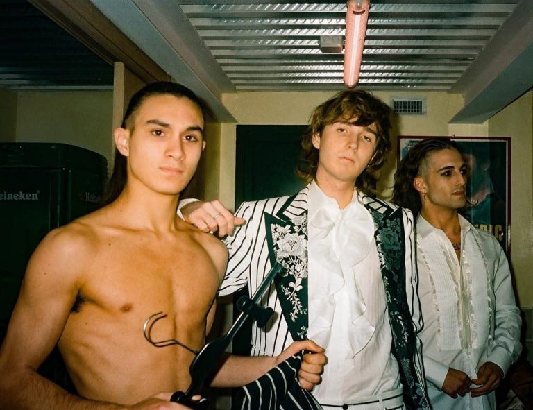 Ethan dei Maneskin ieri e oggi: com'era il batterista prima del successo