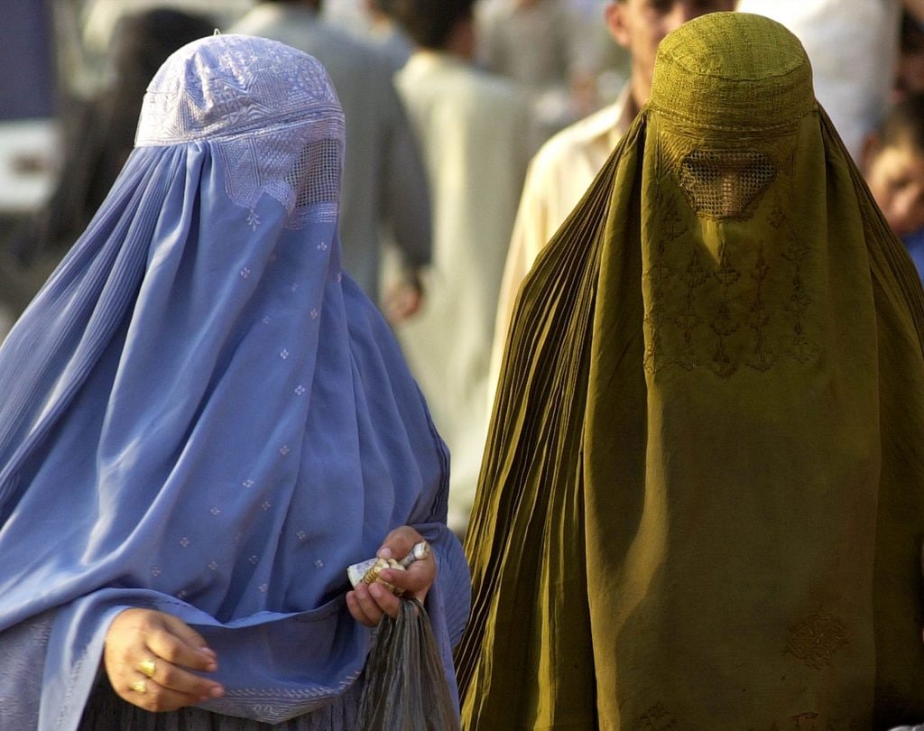 Burqa, Hijab, Chador: che differenza c'è tra i tipi di velo delle donne ...