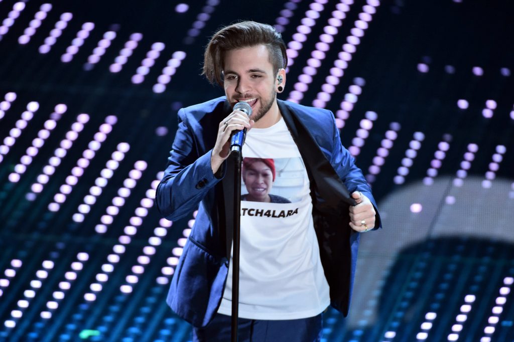 Alessio Bernabei da Amici a Venezia 2021: com'è diventato l'ex cantante ...