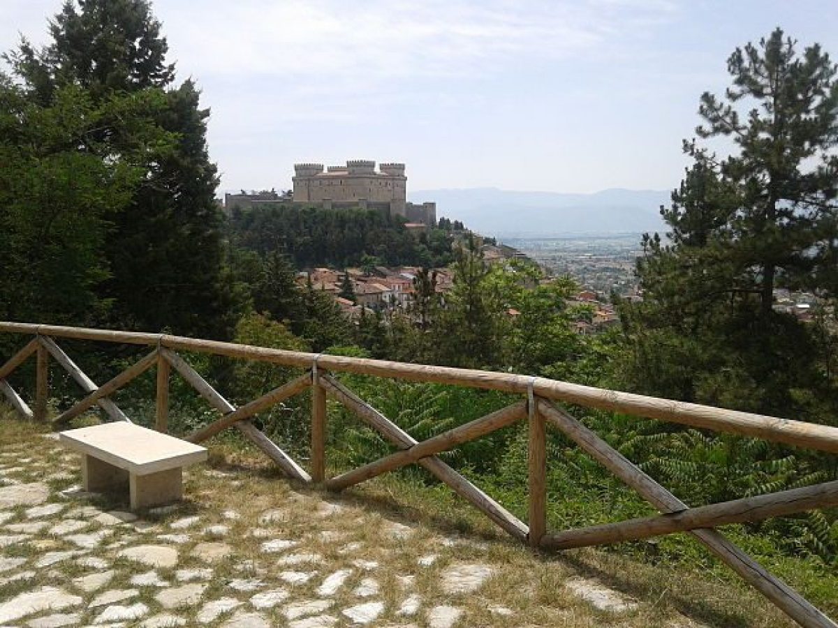 Castello Piccolomini di Celano: una dimora storica in Abruzzo