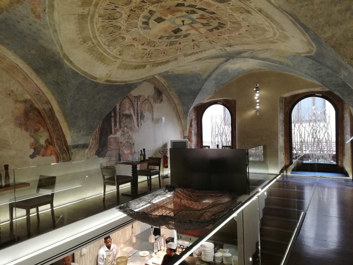 A tavola con Dante: ecco Fishing Lab, il ristorante-museo di Firenze