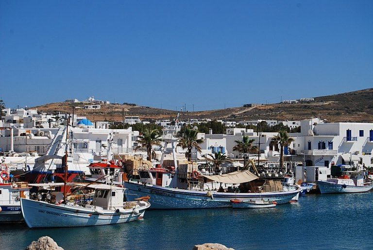 Vacanze sull'isola di Paros: un mare da favola e tanta storia