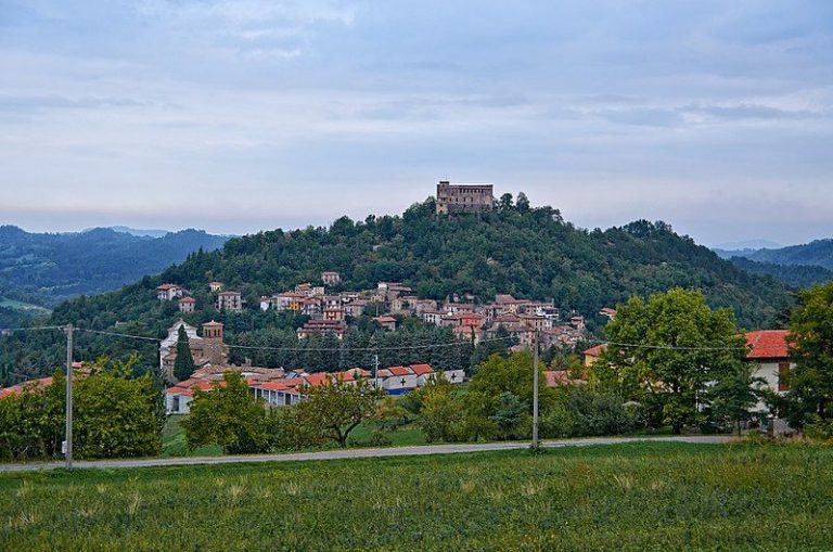 Zavattarello: borgo medievale incastonato tra le montagne