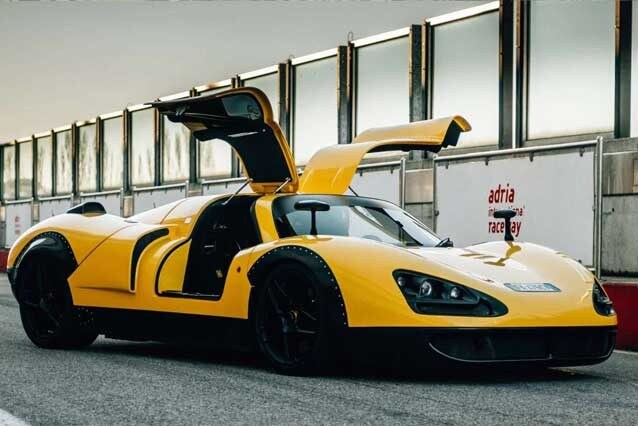 OnlyOne P8, supercar made in Italy da 2 milioni e mezzo di euro