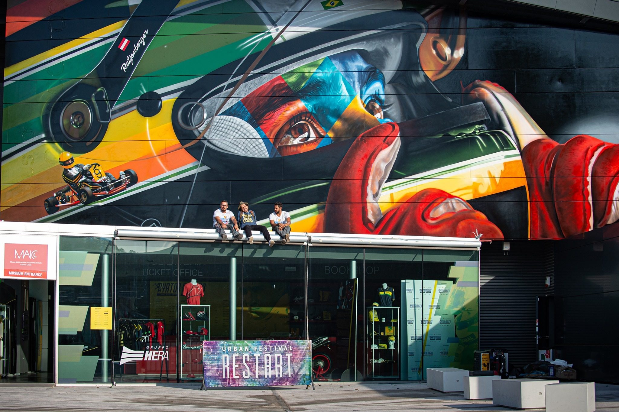 Ayrton Senna, a Imola completato il murales omaggio al campione brasiliano