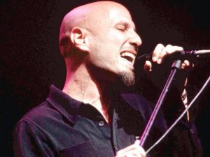 Quindici anni senza Alex Baroni, voce straordinaria che conquistò l ...