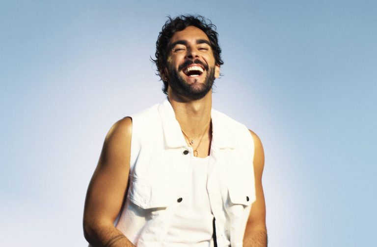 Marco Mengoni, l'album Pronto a Correre è triplo disco di platino