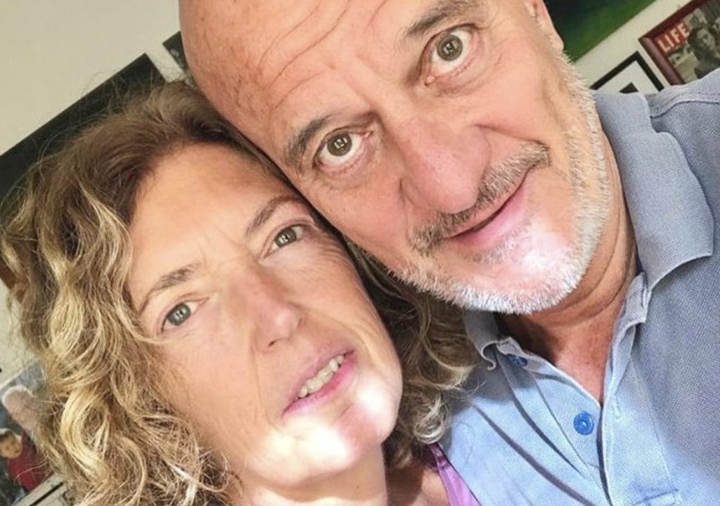 Chi è Sandra Bonzi, la moglie di Claudio Bisio e madre dei suoi figli ...