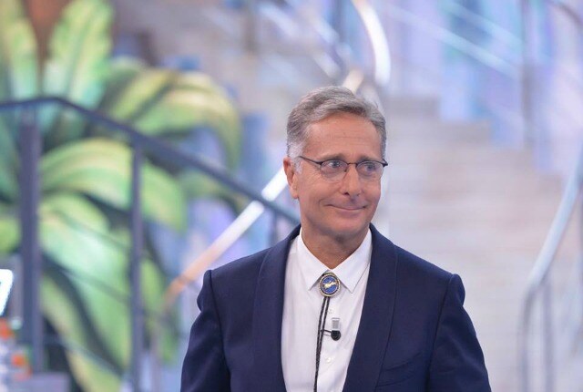 Ciao Darwin 7 - La Resurrezione, la quarta puntata dell'8 aprile (LIVE)